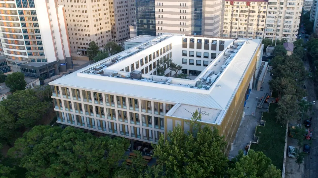 UNEC-in yeni binası istifadəyə verildi